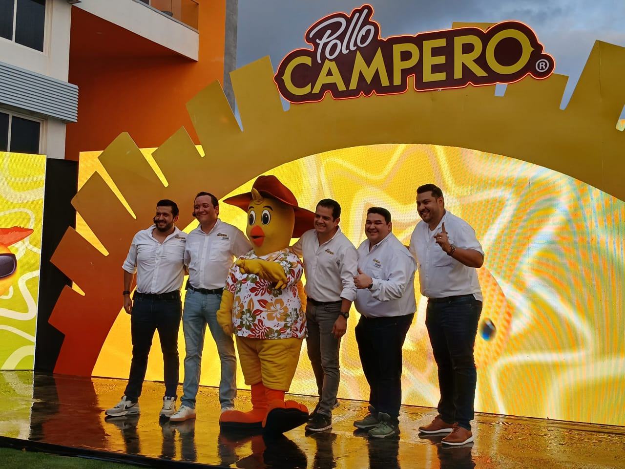 Vive el verano con todo el sabor de Pollo Campero - Empresas 503