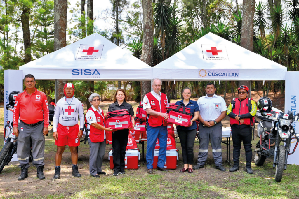 Banco CUSCATLAN y SISA Seguros apoyan a Cruz Roja Salvadoreña en ...
